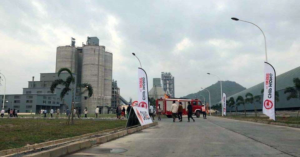 ជីប ម៉ុង បើក ដំណើរការ រោងចក្រ ផលិត ស៊ីម៉ងត៍ ដ៏ ធំ មួយ ក្នុង តម្លៃ ជាង ...